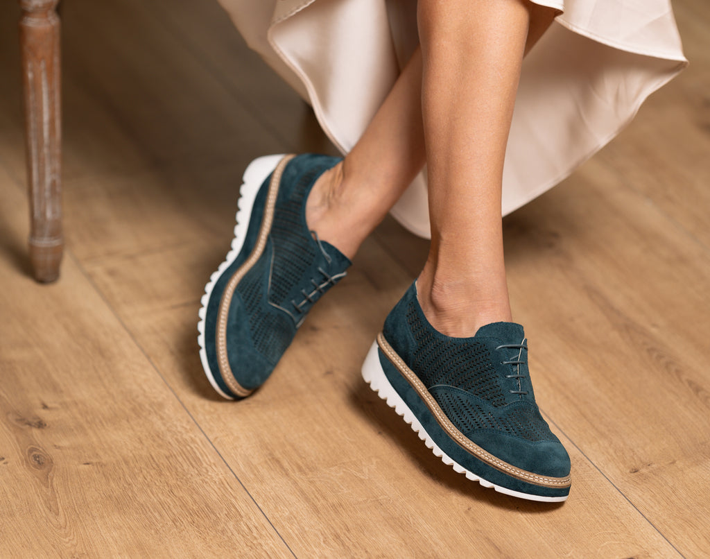 Meet Liz – Rex Shoes